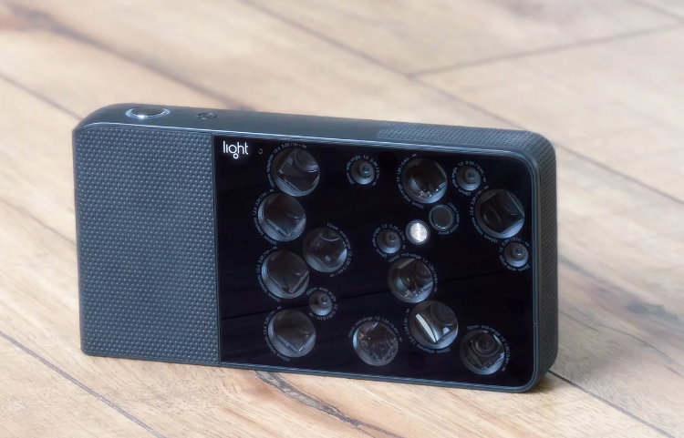 The L16 Camera from Light Has 16 Lenses | VJ